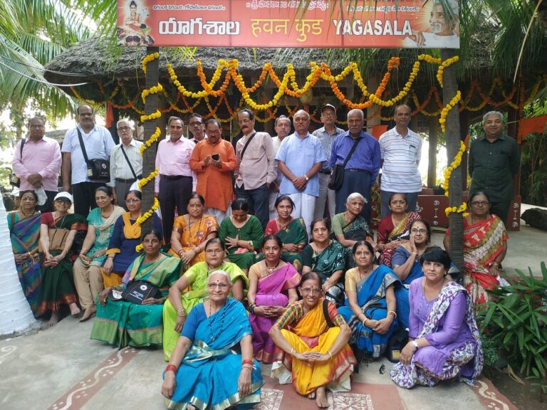 Pithapur Kuravpur Yatra - Shree Sadguru Tours & Travel